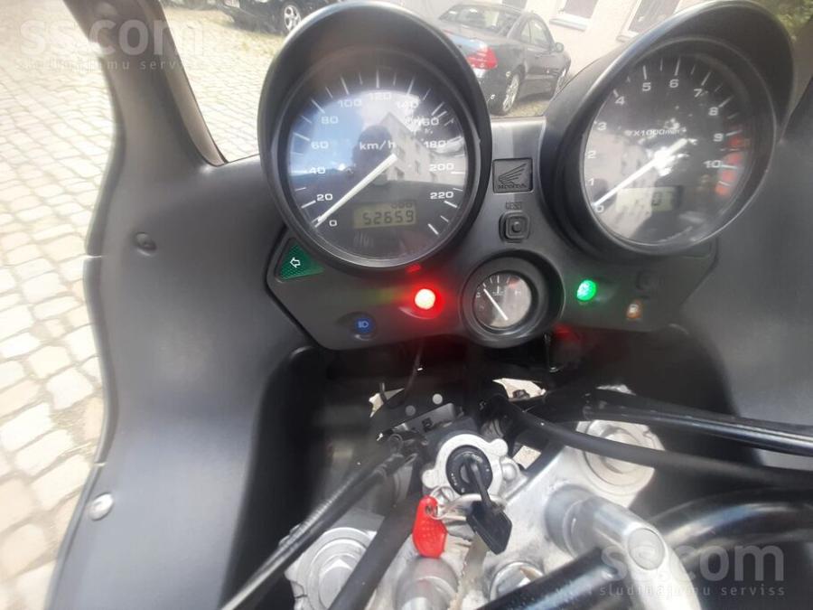 Honda Varadero 1999 Liepāja, ar dzinēja tilpumu 1.00 L un nobraukumu 0 tūkst. km par 1699 €, foto 5 vietnē AUTOMOTO.COM.LV