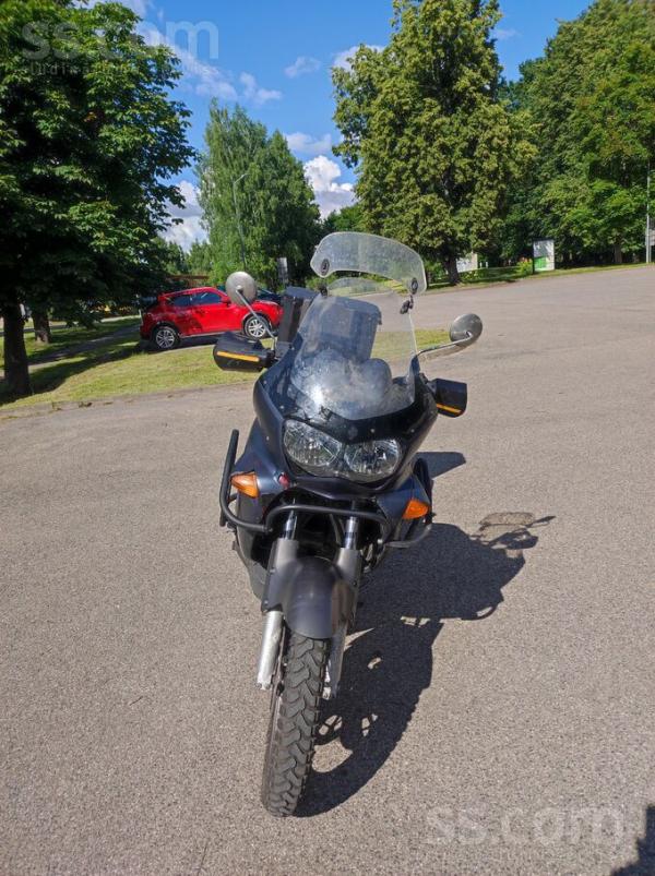 Honda Varadero 1999 Ogre, ar dzinēja tilpumu 1.00 L un nobraukumu 0 tūkst. km par 2200 €, foto 3 vietnē AUTOMOTO.COM.LV