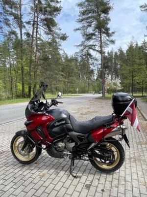 Honda Varadero 2000 in Riga, with an engine capacity of 1.00 L and mileage of 0 thousand km for 3300 €, photo  on AUTOMOTO.COM.LV