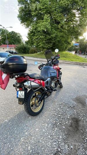 Honda Varadero 2000 in Riga, with an engine capacity of 1.00 L and mileage of 0 thousand km for 3300 €, photo 6 on AUTOMOTO.COM.LV