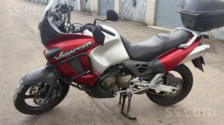 Honda Varadero 2000 Rīga, ar dzinēja tilpumu 1.00 L un nobraukumu 0 tūkst. km par 2500 €, foto 1 vietnē AUTOMOTO.COM.LV