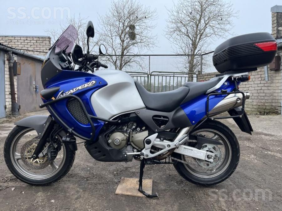Honda Varadero 2002 in Liepaja, with an engine capacity of 1.00 L and mileage of 0 thousand km for 3250 €, photo 3 on AUTOMOTO.COM.LV