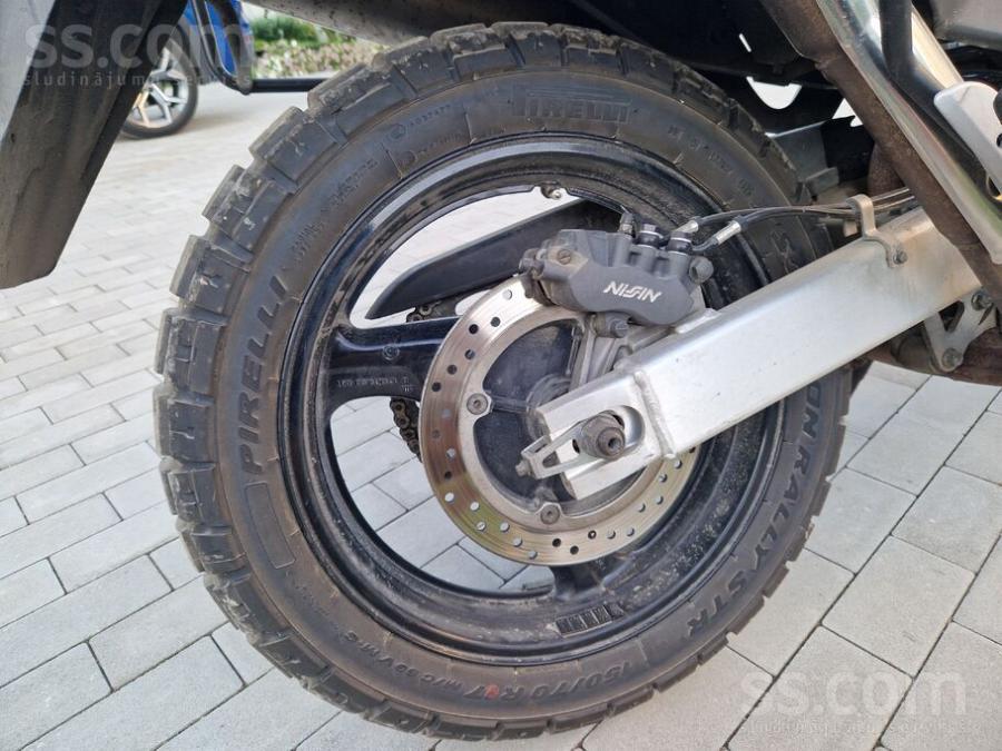 Honda Varadero 2003 Tukums, ar dzinēja tilpumu 1.00 L un nobraukumu 0 tūkst. km par 3100 €, foto 5 vietnē AUTOMOTO.COM.LV