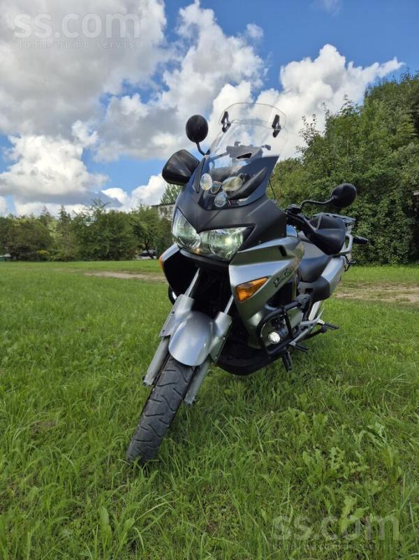 Honda Varadero 2005 Kuldīga, ar dzinēja tilpumu 1.00 L un nobraukumu 0 tūkst. km par 4500 €, foto 1 vietnē AUTOMOTO.COM.LV