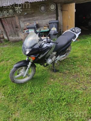 Honda Varadero 2006 Saldus, ar dzinēja tilpumu 0.13 L un nobraukumu 0 tūkst. km par 2100 €, foto 2 vietnē AUTOMOTO.COM.LV