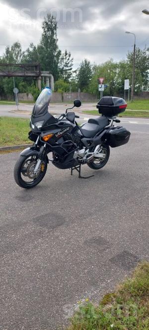 Honda Varadero 2007 in Daugavpils, with an engine capacity of 1.00 L and mileage of 0 thousand km for 3700 €, photo  on AUTOMOTO.COM.LV