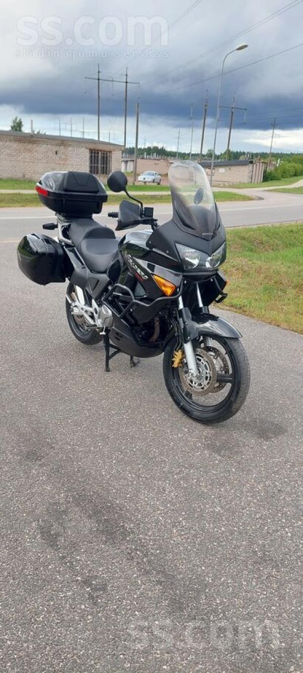 Honda Varadero 2007 Daugavpils, ar dzinēja tilpumu 1.00 L un nobraukumu 0 tūkst. km par 3700 €, foto 2 vietnē AUTOMOTO.COM.LV