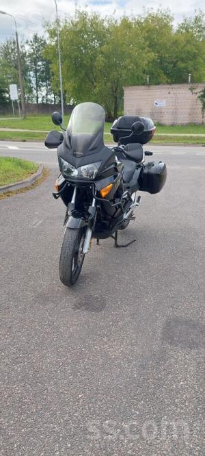 Honda Varadero 2007 Daugavpils, ar dzinēja tilpumu 1.00 L un nobraukumu 0 tūkst. km par 3700 €, foto 4 vietnē AUTOMOTO.COM.LV