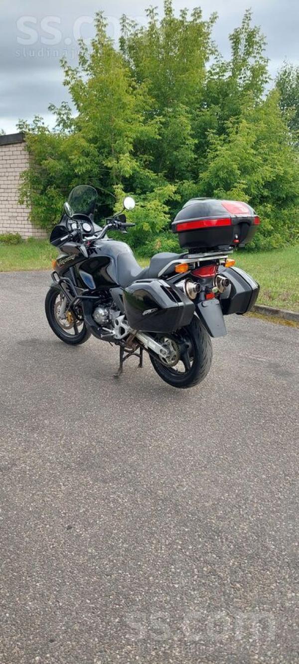 Honda Varadero 2007 Daugavpils, ar dzinēja tilpumu 1.00 L un nobraukumu 0 tūkst. km par 3700 €, foto 5 vietnē AUTOMOTO.COM.LV