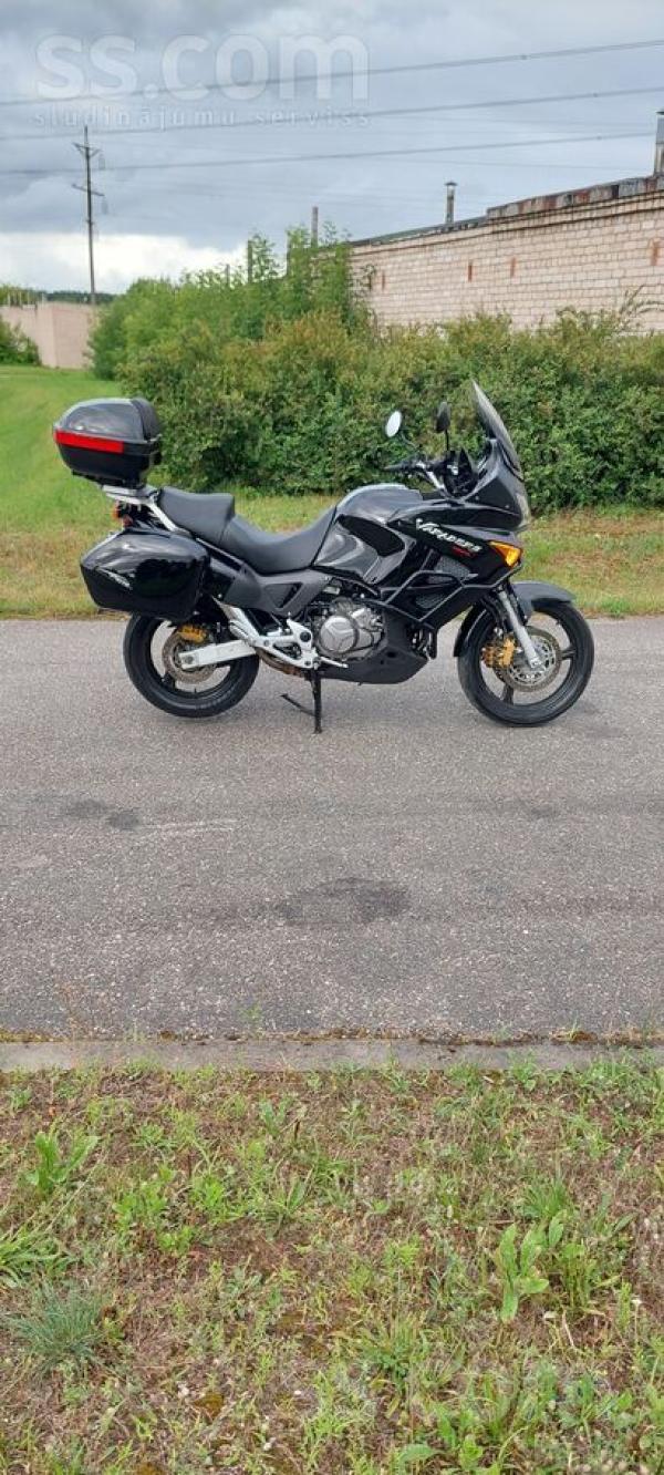 Honda Varadero 2007 Daugavpils, ar dzinēja tilpumu 1.00 L un nobraukumu 0 tūkst. km par 3700 €, foto 7 vietnē AUTOMOTO.COM.LV