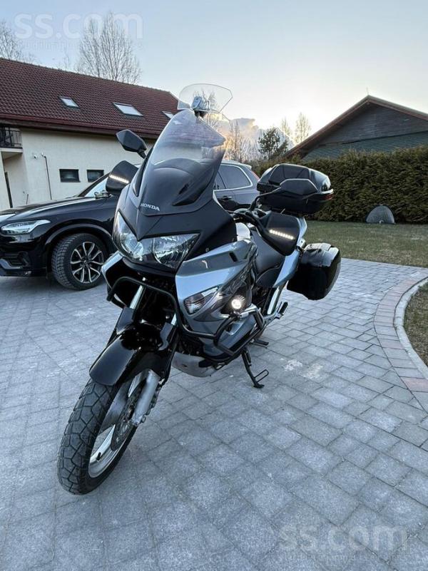 Honda Varadero 2009 Talsi, ar dzinēja tilpumu 1.00 L un nobraukumu 0 tūkst. km par 6450 €, foto 3 vietnē AUTOMOTO.COM.LV