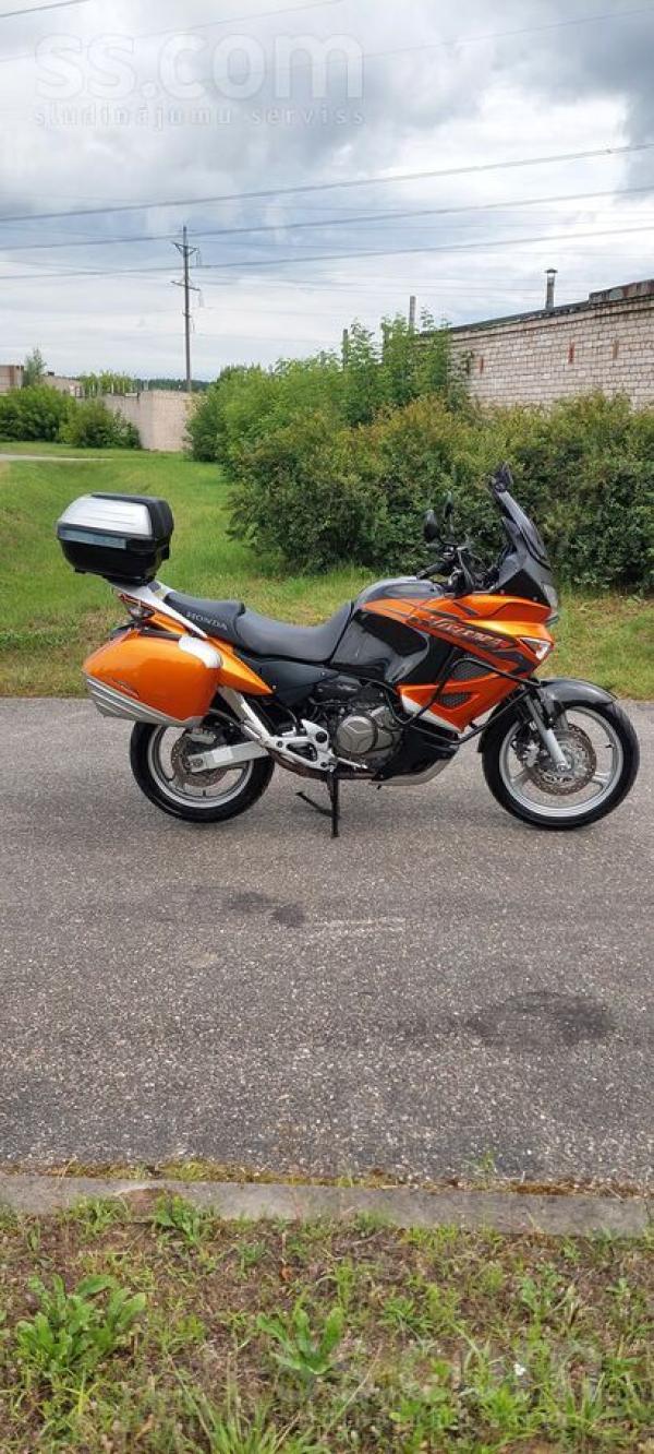 Honda Varadero 2009 Daugavpils, ar dzinēja tilpumu 1.00 L un nobraukumu 0 tūkst. km par 4300 €, foto 3 vietnē AUTOMOTO.COM.LV