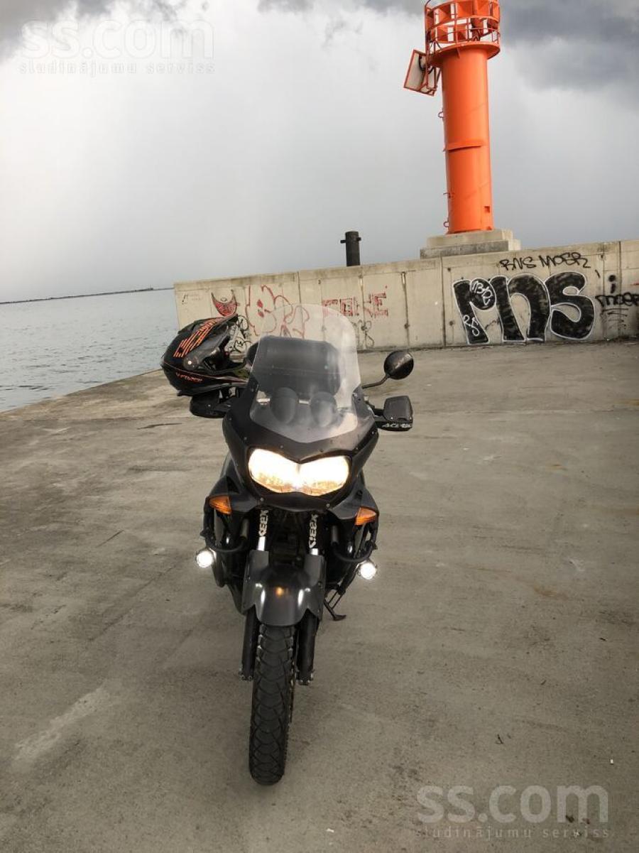 Honda Varadero XL 2000 Liepāja, ar dzinēja tilpumu 1.00 L un nobraukumu 0 tūkst. km par 3000 €, foto 5 vietnē AUTOMOTO.COM.LV