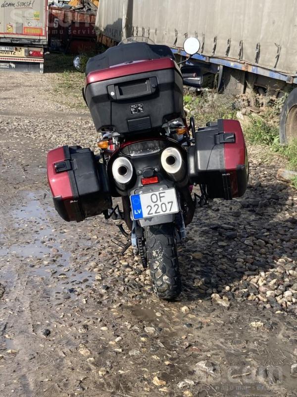 Honda Varadero XL 2001 Madona, ar dzinēja tilpumu 1.00 L un nobraukumu 0 tūkst. km par 2200 €, foto 2 vietnē AUTOMOTO.COM.LV