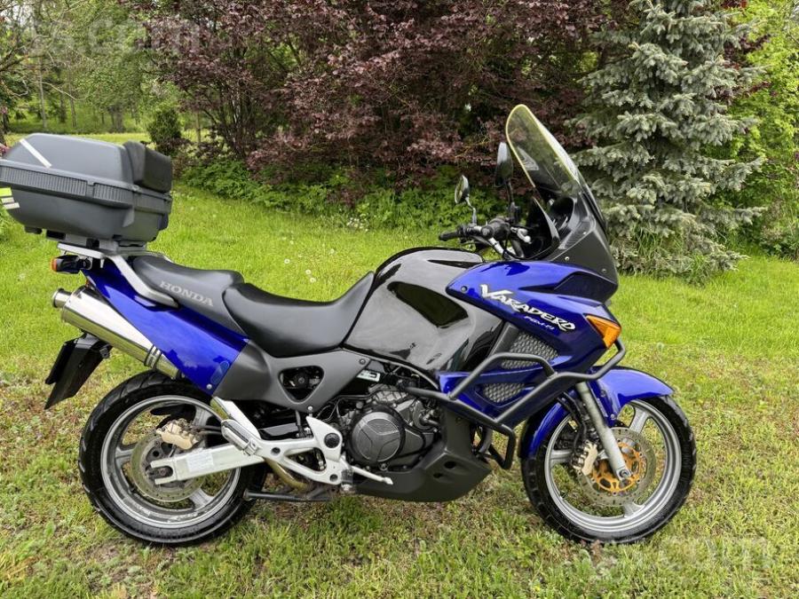Honda Varadero XL 2003 Jēkabpils, ar dzinēja tilpumu 1.00 L un nobraukumu 0 tūkst. km par 2100 €, foto 5 vietnē AUTOMOTO.COM.LV