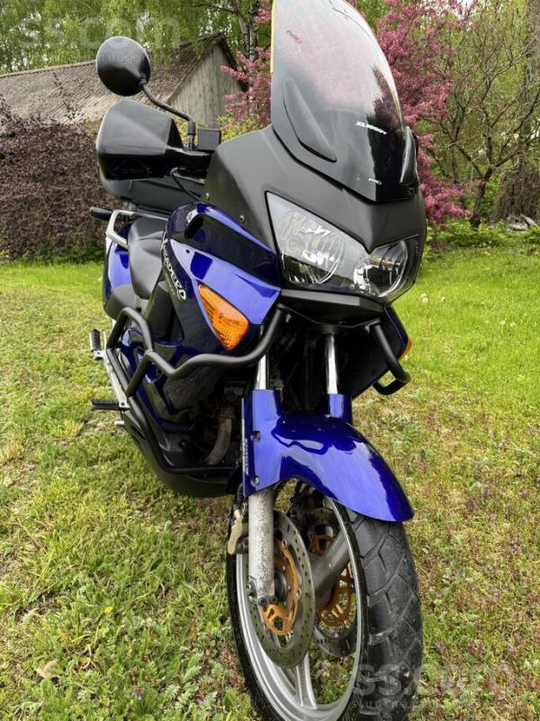 Хонда Varadero XL 2003 в Екабпилс, объемом двигателя 1.00 л и пробегом 0 тыс. км за 4450 €, фото 3 на AUTOMOTO.COM.LV