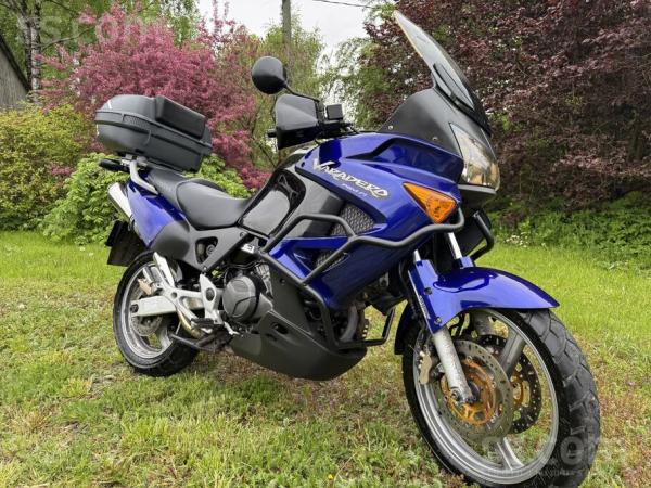 Хонда Varadero XL 2003 в Екабпилс, объемом двигателя 1.00 л и пробегом 0 тыс. км за 4450 €, фото 4 на AUTOMOTO.COM.LV