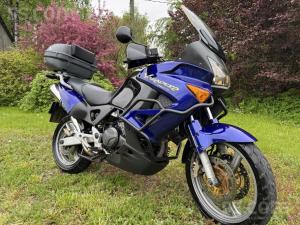 Хонда Varadero XL 2003 в Екабпилс, объемом двигателя 1.00 л и пробегом 0 тыс. км за 4450 €, фото 5 на AUTOMOTO.COM.LV
