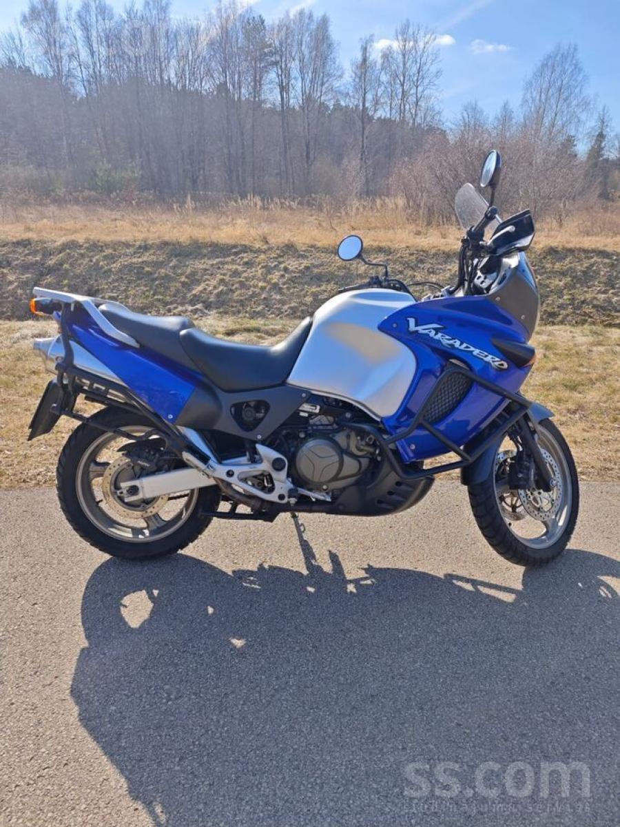 Хонда Varadero XL 2003 в Рига, объемом двигателя 1.00 л и пробегом 0 тыс. км за 2495 €, фото 1 на AUTOMOTO.COM.LV
