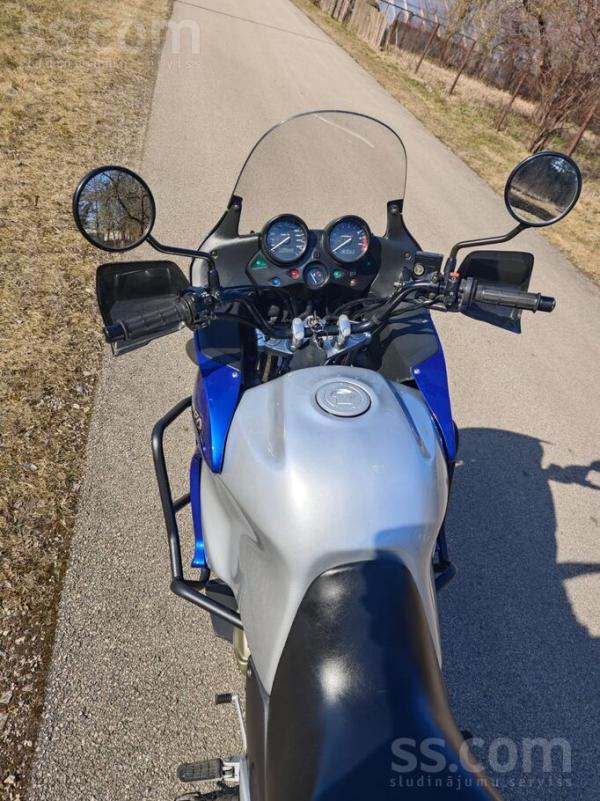 Хонда Varadero XL 2003 в Рига, объемом двигателя 1.00 л и пробегом 0 тыс. км за 2495 €, фото 5 на AUTOMOTO.COM.LV