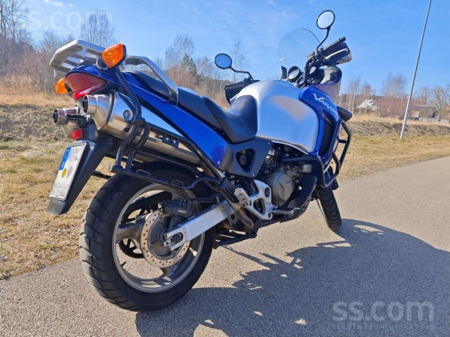 Хонда Varadero XL 2003 в Рига, объемом двигателя 1.00 л и пробегом 0 тыс. км за 2495 €, фото 8 на AUTOMOTO.COM.LV