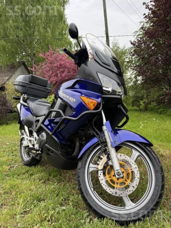 Honda Varadero XL 2003 in Jekabpils, with an engine capacity of 1.00 L and mileage of 0 thousand km for 3950 €, photo 2 on AUTOMOTO.COM.LV