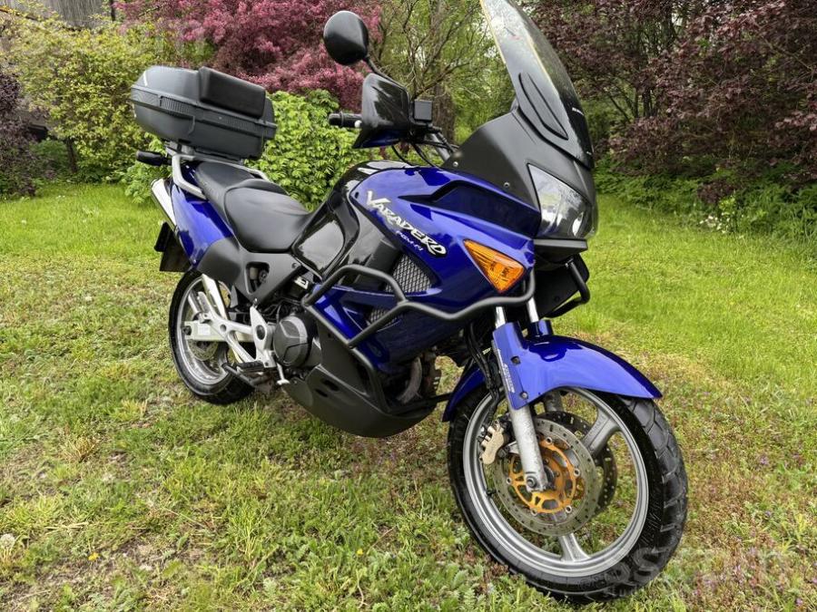 Хонда Varadero XL 2003 в Екабпилс, объемом двигателя 1.00 л и пробегом 0 тыс. км за 3950 €, фото 5 на AUTOMOTO.COM.LV