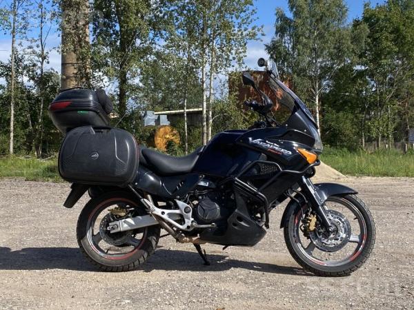 Honda Varadero XL 2004 in Preili, with an engine capacity of 1.00 L and mileage of 0 thousand km for 2800 €, photo 1 on AUTOMOTO.COM.LV
