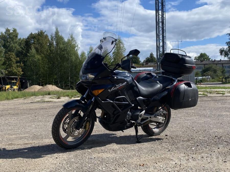 Honda Varadero XL 2004 in Preili, with an engine capacity of 1.00 L and mileage of 0 thousand km for 2800 €, photo 7 on AUTOMOTO.COM.LV