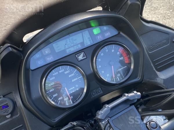 Honda Varadero XL 2004 in Preili, with an engine capacity of 1.00 L and mileage of 0 thousand km for 2800 €, photo 9 on AUTOMOTO.COM.LV