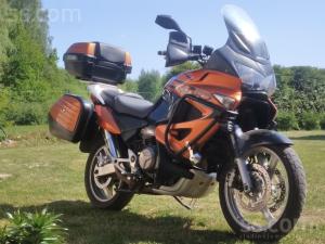 Хонда Varadero XL 2008 в Огре, объемом двигателя 1.00 л и пробегом 0 тыс. км за 6300 €, фото  на AUTOMOTO.COM.LV