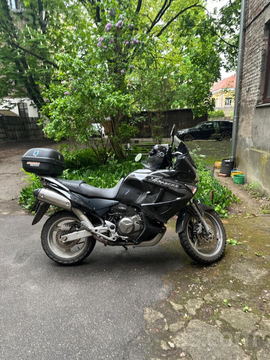 Honda Varadero XL 2008 Rīga, ar dzinēja tilpumu 1.00 L un nobraukumu 0 tūkst. km par 5700 €, foto 4 vietnē AUTOMOTO.COM.LV