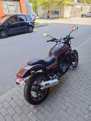 Melns Honda VF 1986 Klaipėda, ar dzinēja tilpumu 0.75 L un nobraukumu 5 tūkst. km par 2000 €, foto 4 vietnē AUTOMOTO.COM.LV