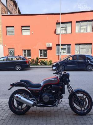 Melns Honda VF 1986 Klaipėda, ar dzinēja tilpumu 0.75 L un nobraukumu 5 tūkst. km par 2000 €, foto 11 vietnē AUTOMOTO.COM.LV