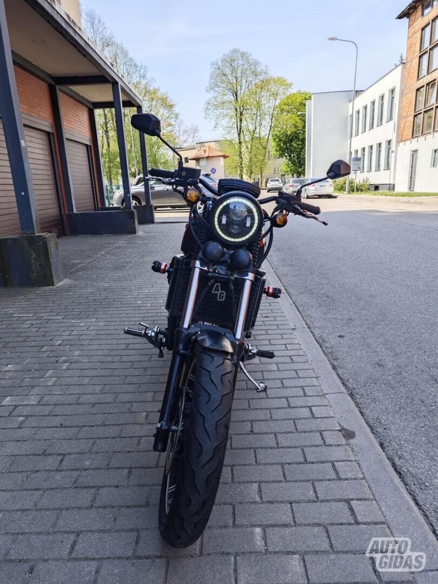 Melns Honda VF 1986 Klaipėda, ar dzinēja tilpumu 0.75 L un nobraukumu 5 tūkst. km par 2000 €, foto 14 vietnē AUTOMOTO.COM.LV