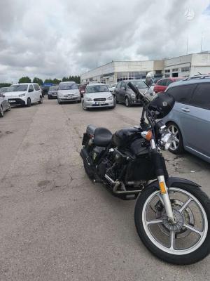 Black Honda VF 1987 in Panevezys, with an engine capacity of 0.70 L and mileage of 17 thousand km for 2800 €, photo 8 on AUTOMOTO.COM.LV