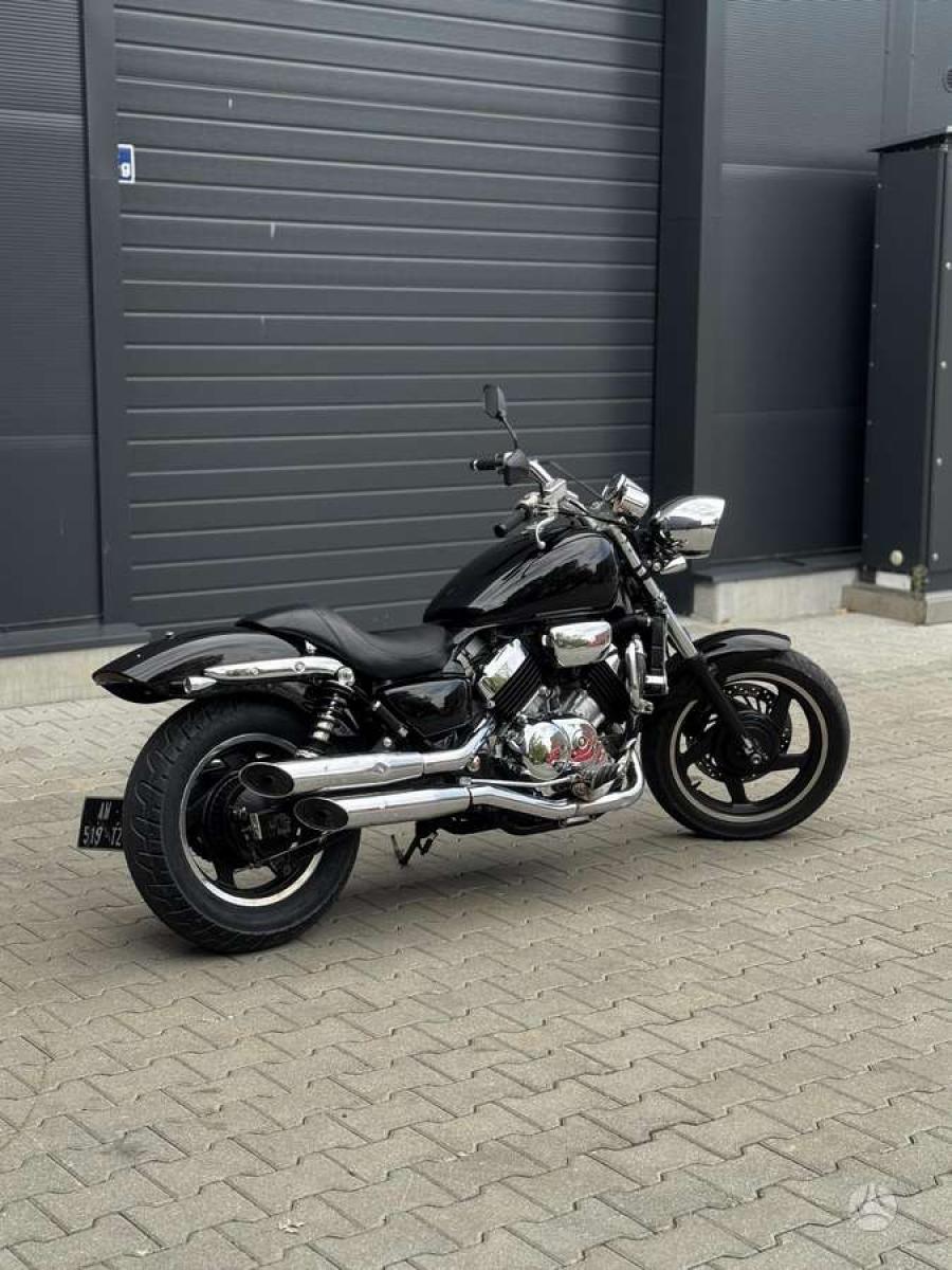 Melns Honda VF 1994 Klaipėda, ar dzinēja tilpumu 0.75 L un nobraukumu 21 tūkst. km par 2999 €, foto 1 vietnē AUTOMOTO.COM.LV