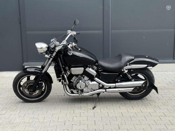 Black Honda VF 1994 in Klaipeda, with an engine capacity of 0.75 L and mileage of 21 thousand km for 2999 €, photo 6 on AUTOMOTO.COM.LV