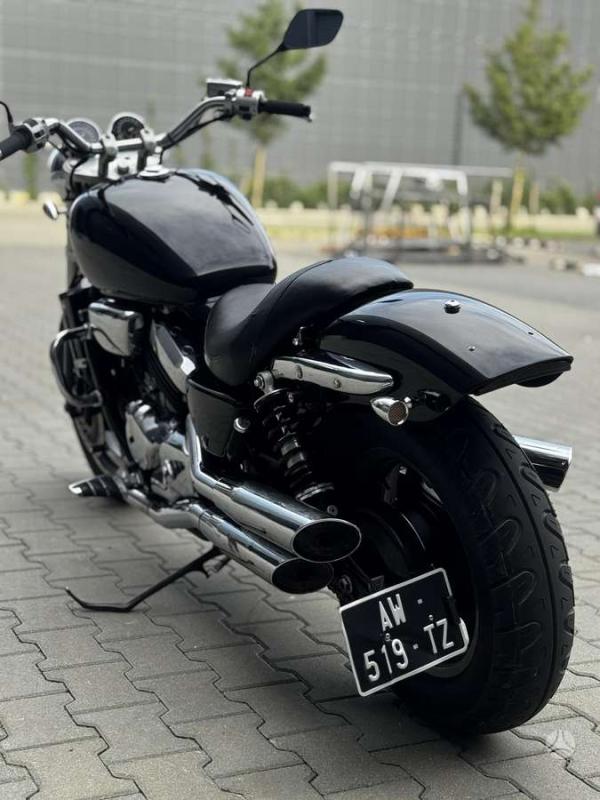 Black Honda VF 1994 in Klaipeda, with an engine capacity of 0.75 L and mileage of 21 thousand km for 2999 €, photo 9 on AUTOMOTO.COM.LV