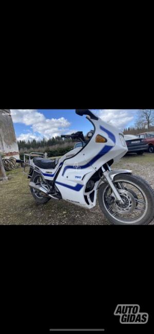 Honda VF 1984 Panevēža, ar dzinēja tilpumu 0.00 L un nobraukumu 0 tūkst. km par 1300 €, foto  vietnē AUTOMOTO.COM.LV