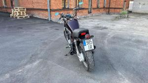 Red Honda VF 1985 in Kaunas, with an engine capacity of 1.10 L and mileage of 45 thousand km for 1450 €, photo 6 on AUTOMOTO.COM.LV