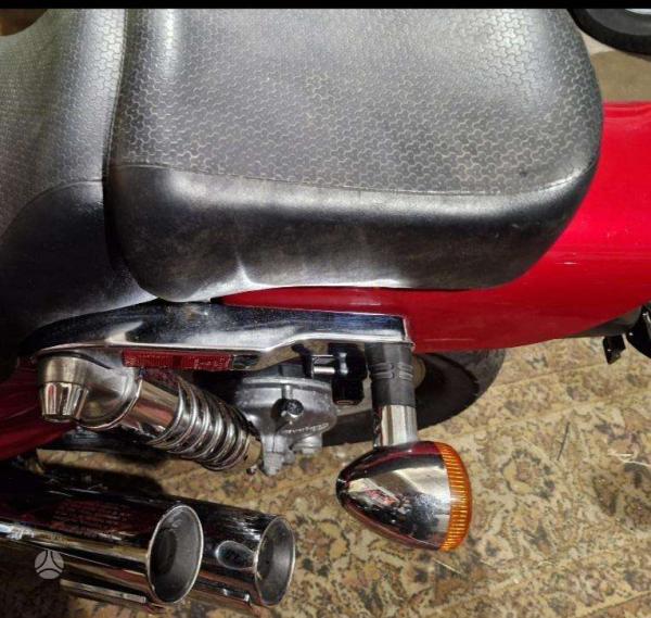 Sarkans Honda VF 1987 Kauņa, ar dzinēja tilpumu 0.70 L un nobraukumu 5 tūkst. km par 2250 €, foto 8 vietnē AUTOMOTO.COM.LV
