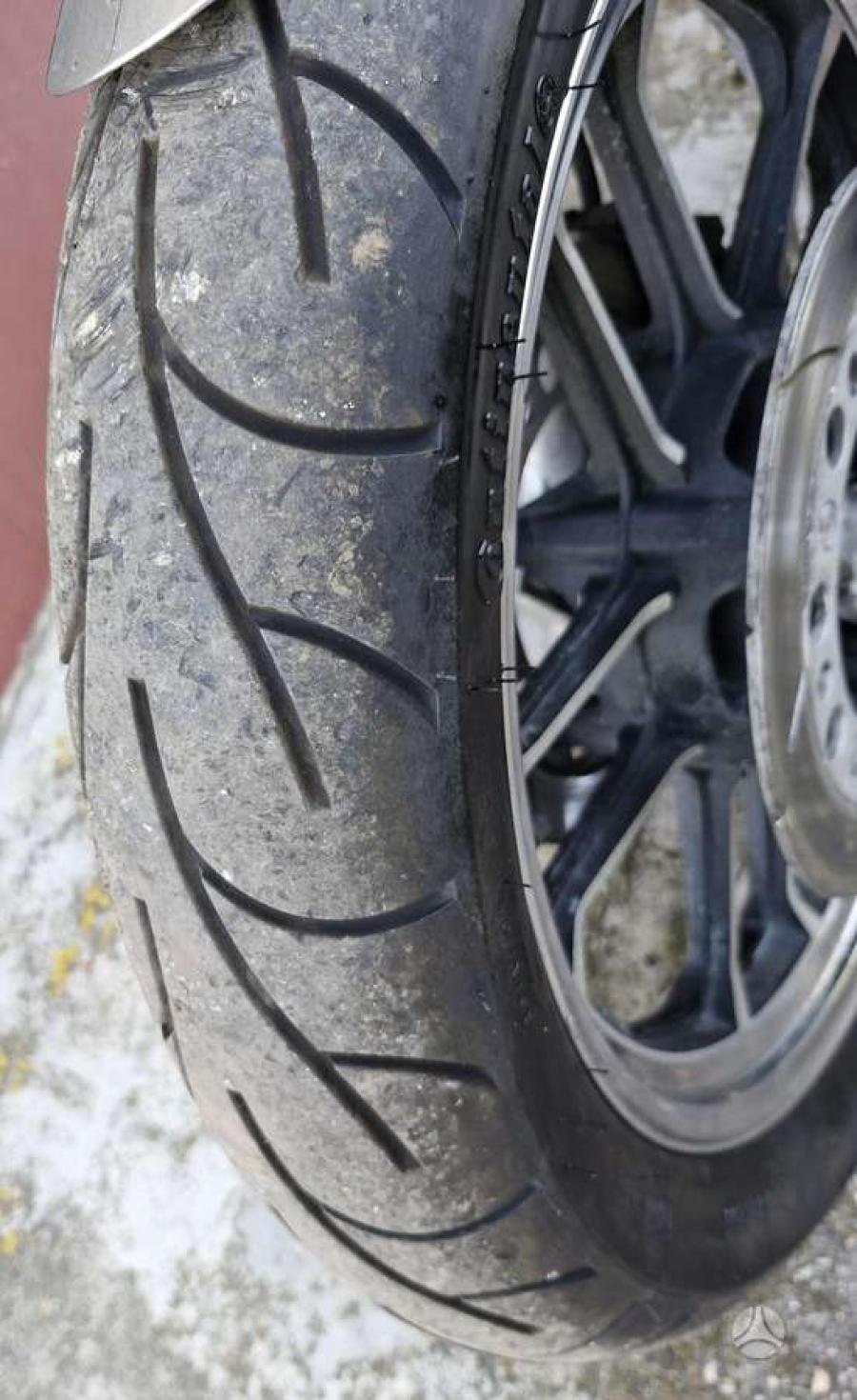 Sarkans Honda VF 1989 Kauņa, ar dzinēja tilpumu 0.75 L un nobraukumu 28 tūkst. km par 1750 €, foto 10 vietnē AUTOMOTO.COM.LV