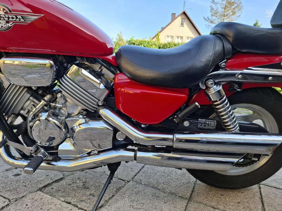 Sarkans Honda VF 1996 Palanga, ar dzinēja tilpumu 0.75 L un nobraukumu 45 tūkst. km par 3300 €, foto 5 vietnē AUTOMOTO.COM.LV