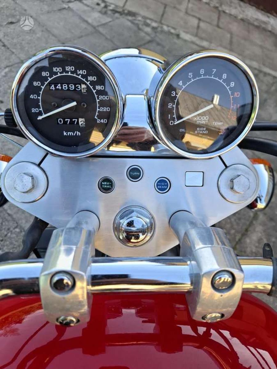 Sarkans Honda VF 1996 Palanga, ar dzinēja tilpumu 0.75 L un nobraukumu 45 tūkst. km par 3300 €, foto 19 vietnē AUTOMOTO.COM.LV