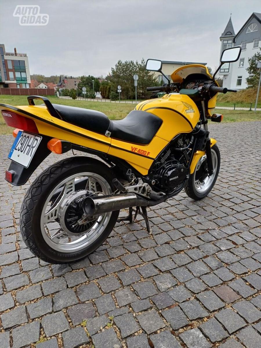 Dzeltens Honda VF 1983 Klaipėda, ar dzinēja tilpumu 0.40 L un nobraukumu 75 tūkst. km par 1000 €, foto 5 vietnē AUTOMOTO.COM.LV