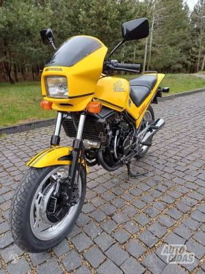 Dzeltens Honda VF 1983 Klaipėda, ar dzinēja tilpumu 0.40 L un nobraukumu 75 tūkst. km par 1000 €, foto 6 vietnē AUTOMOTO.COM.LV