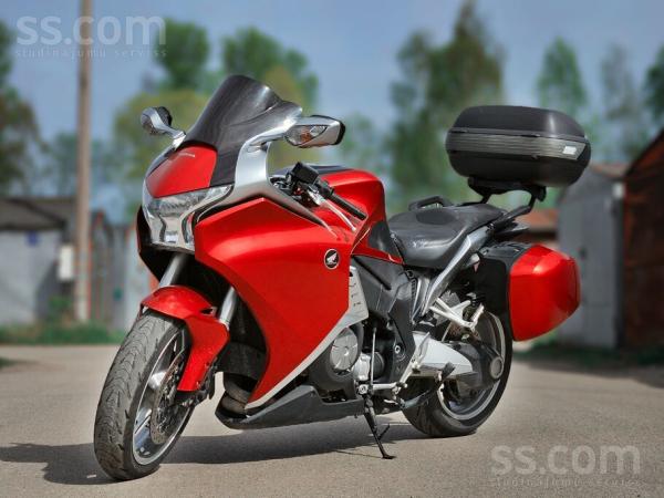 Honda VFR 1200 2010 Rīga, ar dzinēja tilpumu 1.20 L un nobraukumu 0 tūkst. km par 5400 €, foto 4 vietnē AUTOMOTO.COM.LV