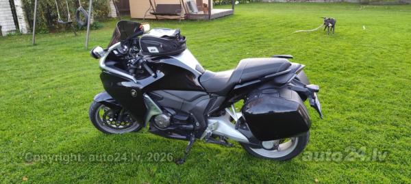 Honda VFR 1200 2014 in Tallinn, with an engine capacity of 1.20 L and mileage of 32 thousand km for 7600 €, photo 4 on AUTOMOTO.COM.LV