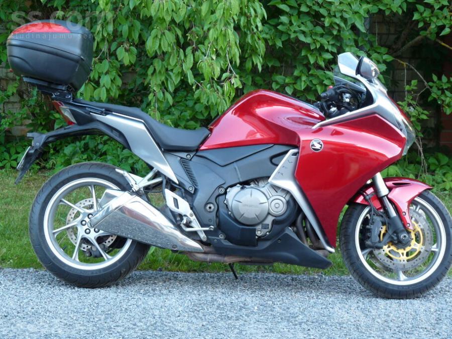 Honda VFR 1200F 2010 Rīga, ar dzinēja tilpumu 1.20 L un nobraukumu 0 tūkst. km par 6099 €, foto 5 vietnē AUTOMOTO.COM.LV
